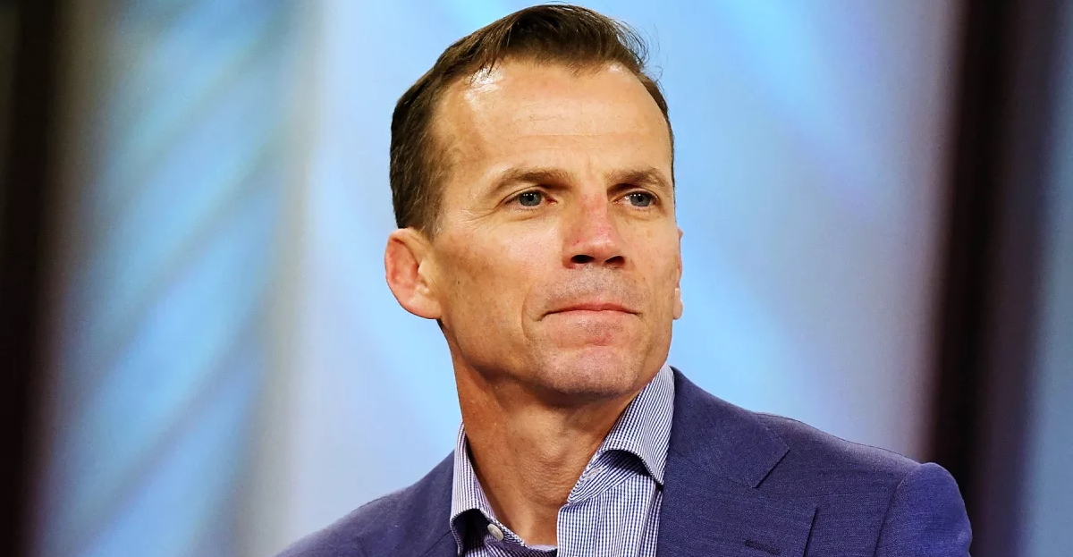 Shifting from Hierarchies to Networked Organizations: Key I